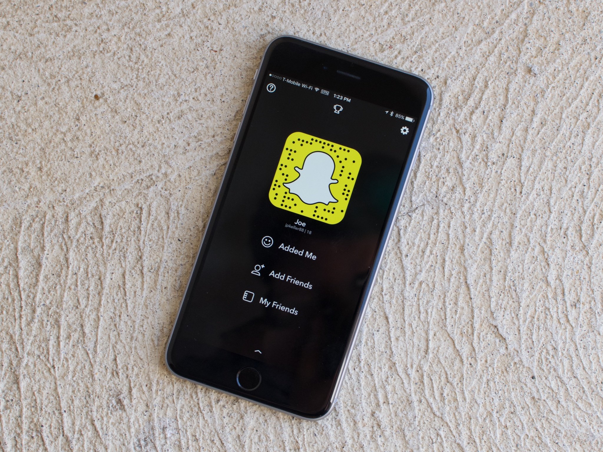 How to Turn on Dark Mode on Snapchat