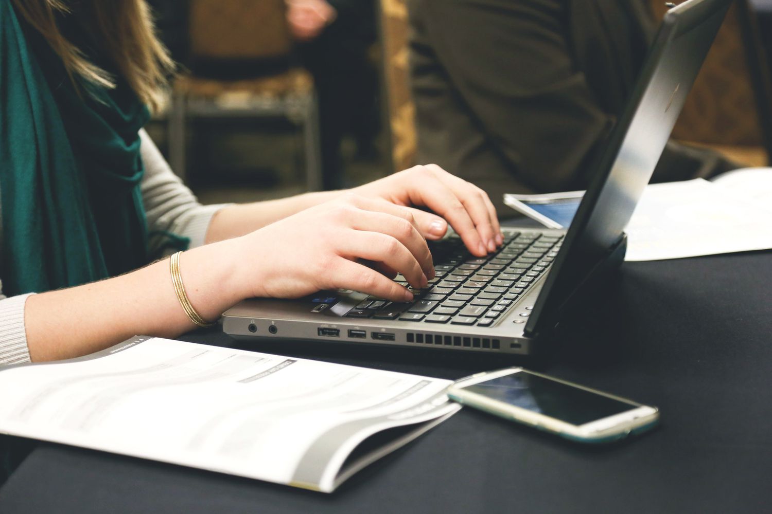 How To Create A Distribution List In Outlook